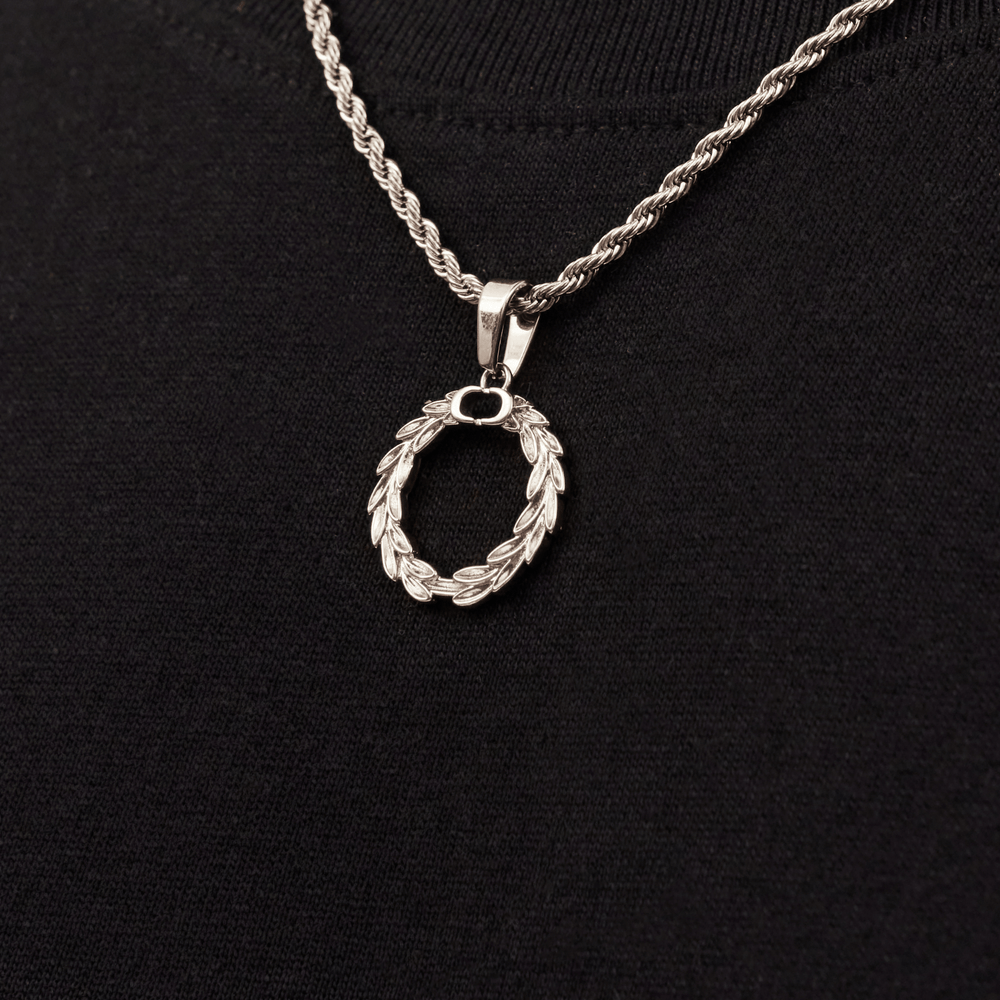 Victory Laurel Wreath Men's Pendant Necklace (Silver) | CRAFTD London